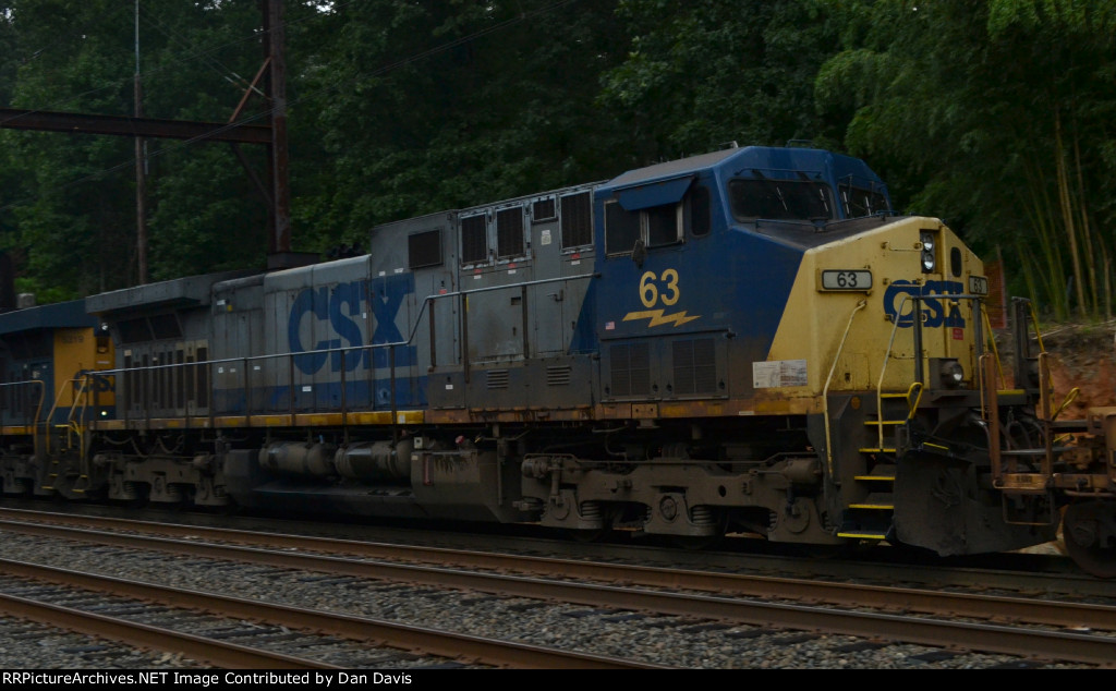 CSX AC44CW 63 on Q034-10